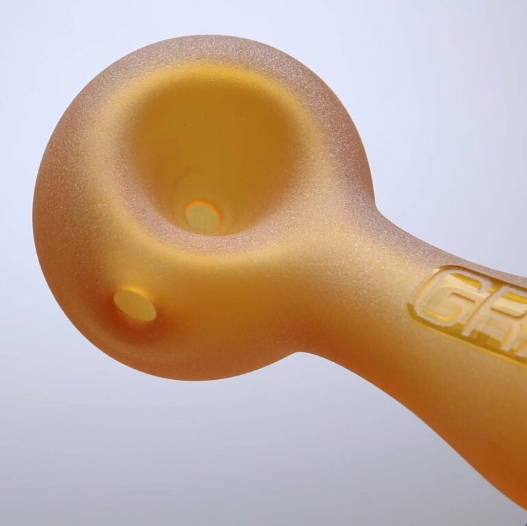 GRAV - Frosted Spoon Pipe - puff it up